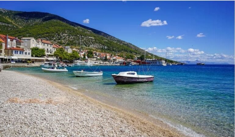 10 Best Party Beaches In Croatia You Can't Miss - Go Look Explore